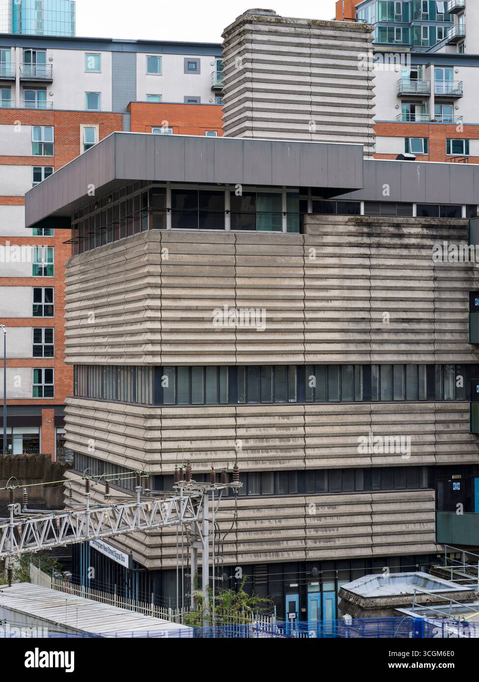 BIRMINGHAM NEW STREET SIGNAL BOX BRUTALIST ARCHITECTURE RAILWAY SIGNAL ...