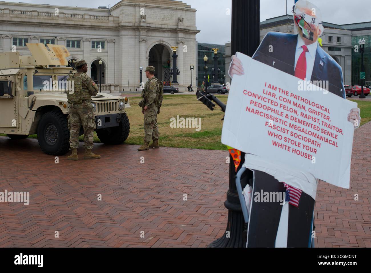 Trump national guard hi-res stock photography and images - Alamy