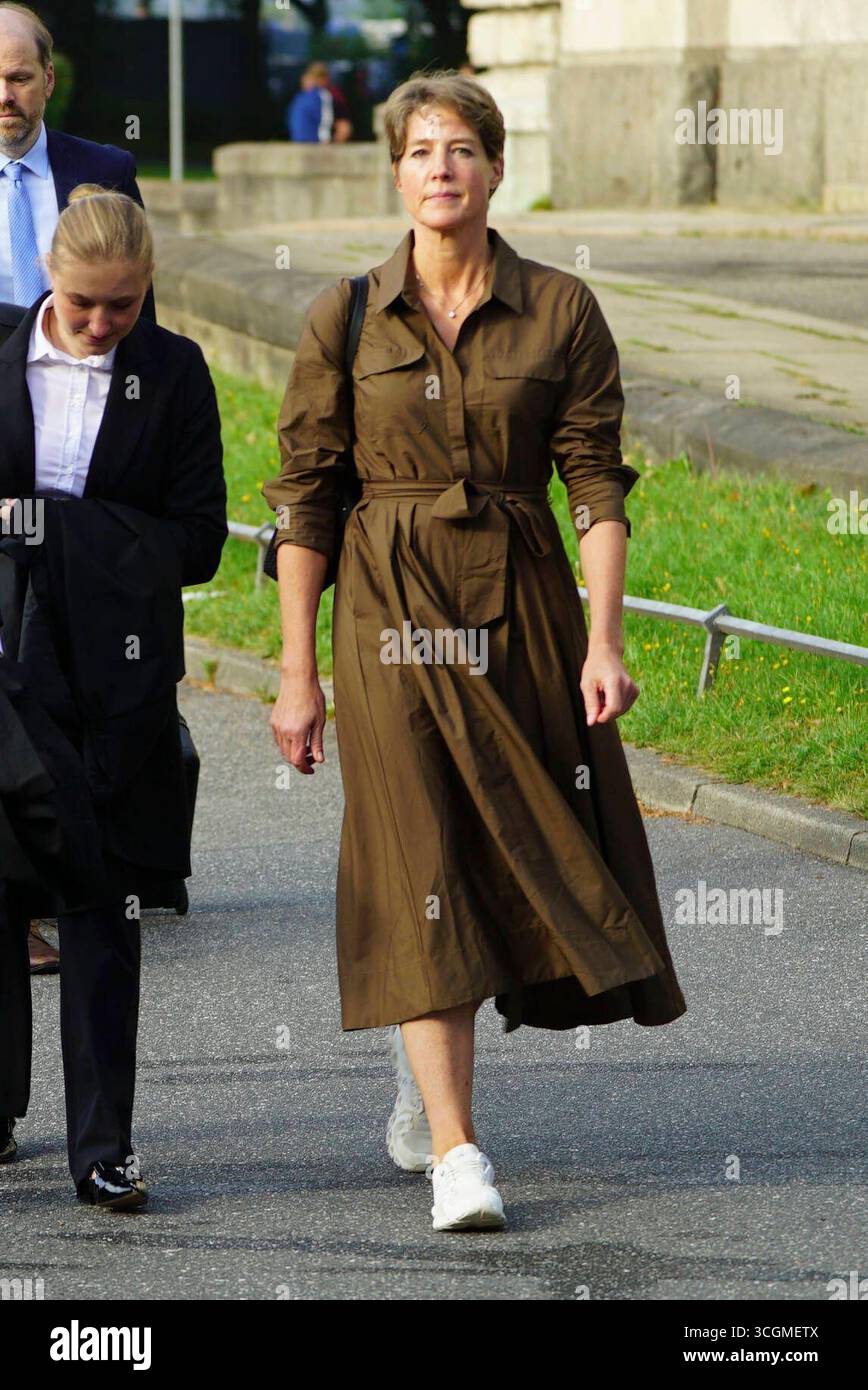 cntv Christina Block Unternehmerin kommt im Kleid zum Prozess wegen ...