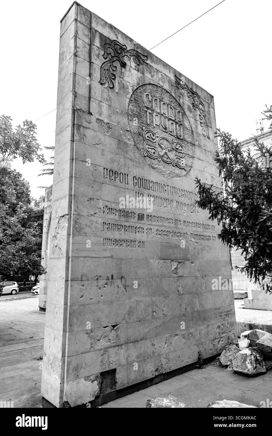 Sculpture complex Black and White Stock Photos & Images - Alamy