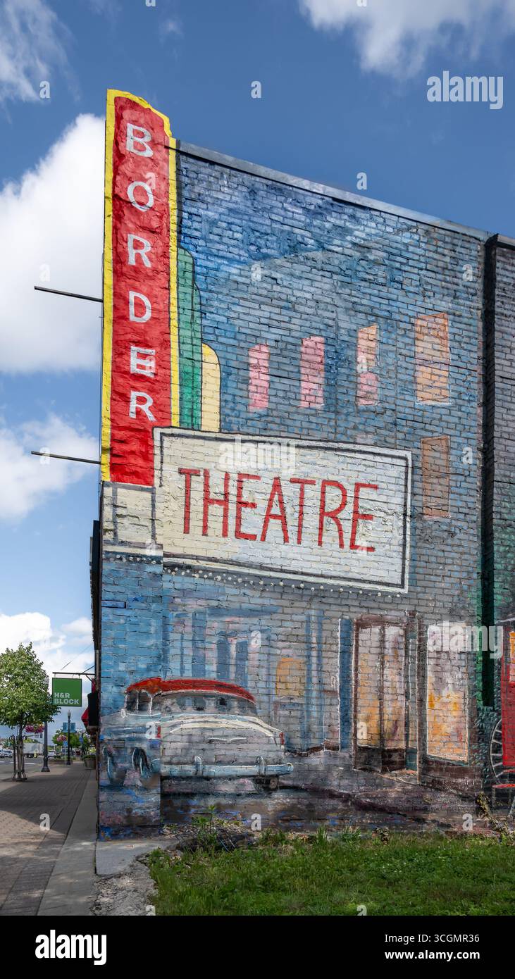 Border Theatre mural, International Falls, Minnesota Stock Photo - Alamy