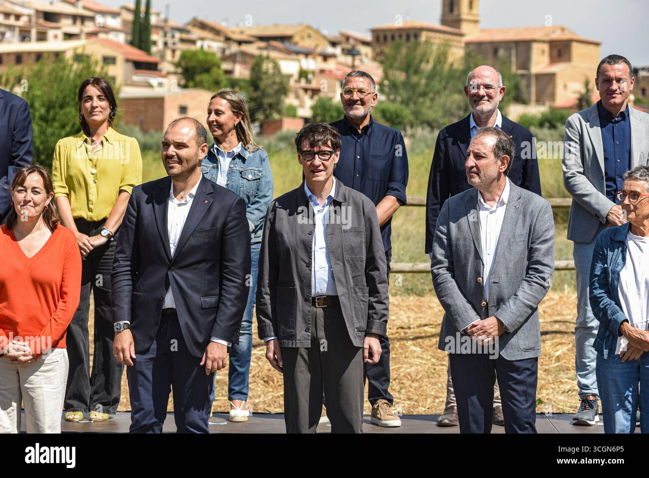 The president of the Generalitat de Catalunya, Salvador Illa (c), poses ...