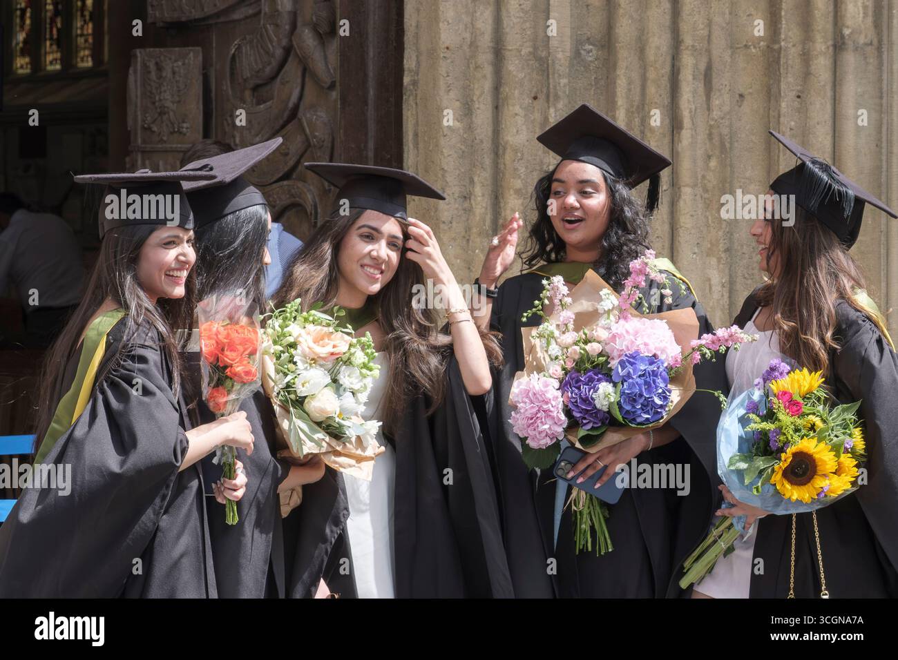 Graduatin hi-res stock photography and images - Alamy