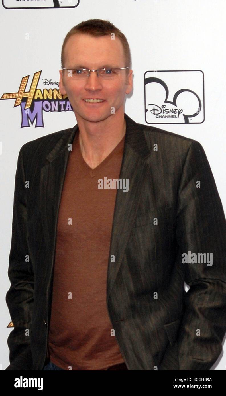 Geoff Thomas at Disney's "Hannah Montana Live In London" TV Special at ...