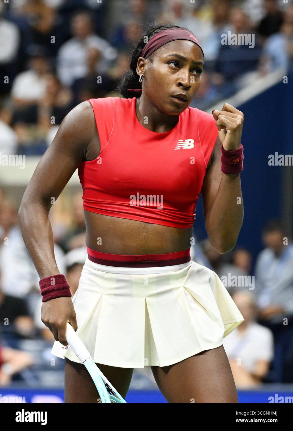FLUSHING NY- AUGUST 28: Coco Gauff Vs Donna Vekic on Arthur Ashe ...