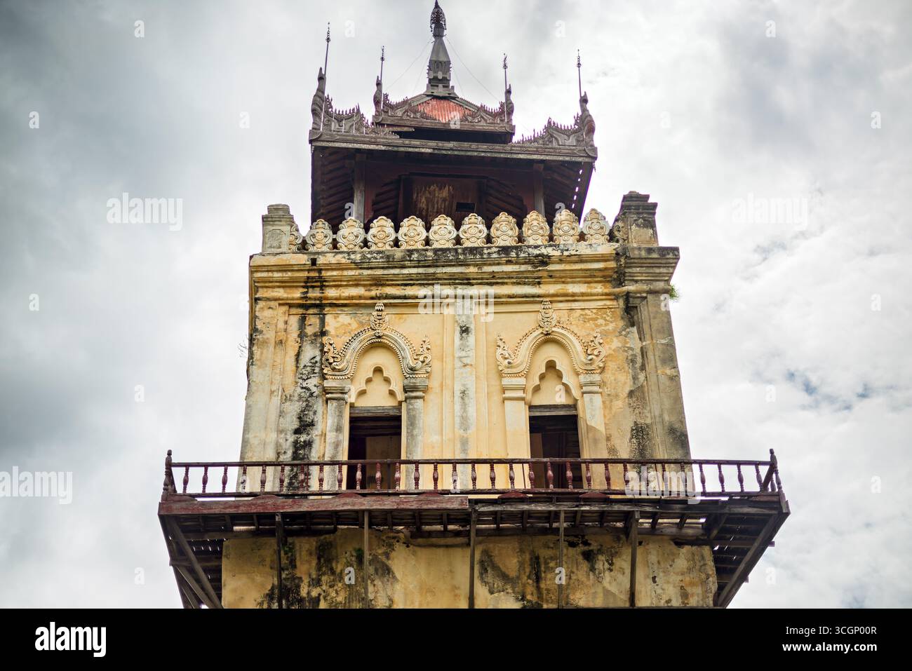 Earthquake survivor myanmar hi-res stock photography and images - Alamy