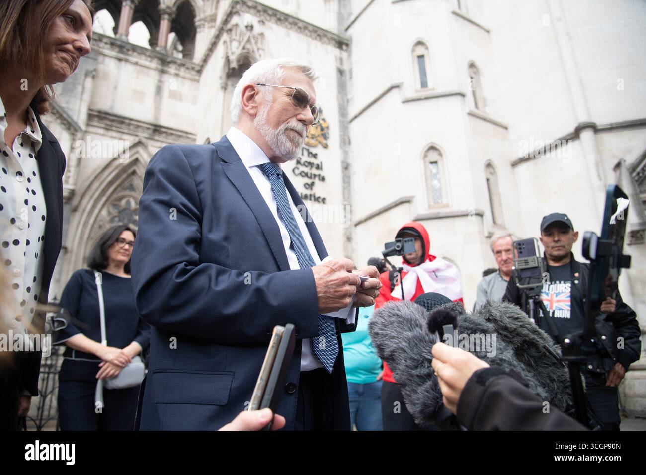 Bell hotel epping hi-res stock photography and images - Alamy