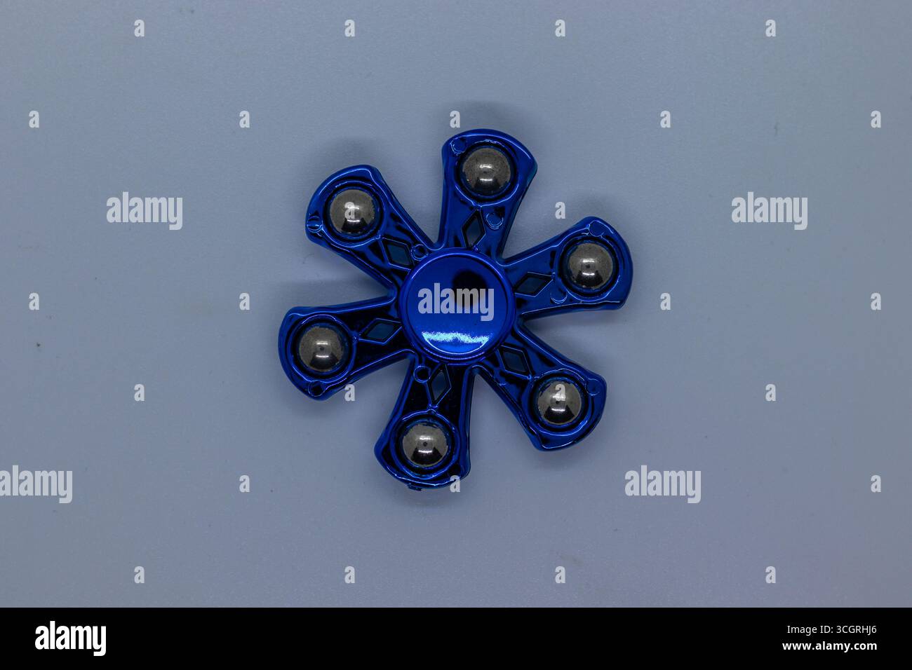 Six arm spinner hi-res stock photography and images - Alamy