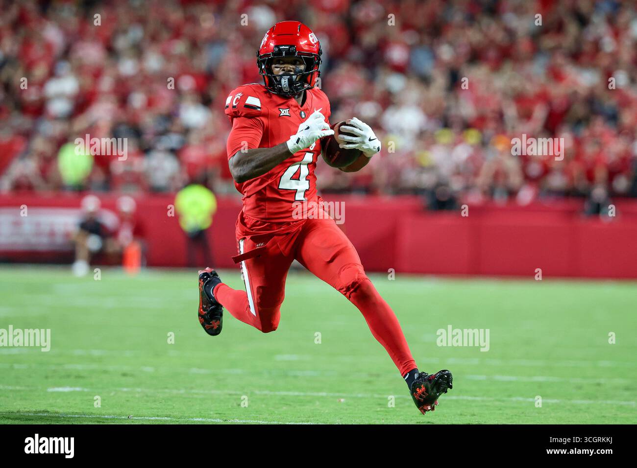 August 28, 2025: Cincinnati Bearcats wide receiver Cyrus Allen (4) runs ...