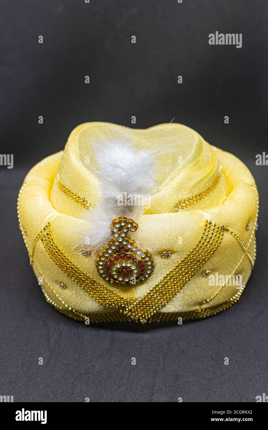 Gold wedding turban hi-res stock photography and images - Alamy