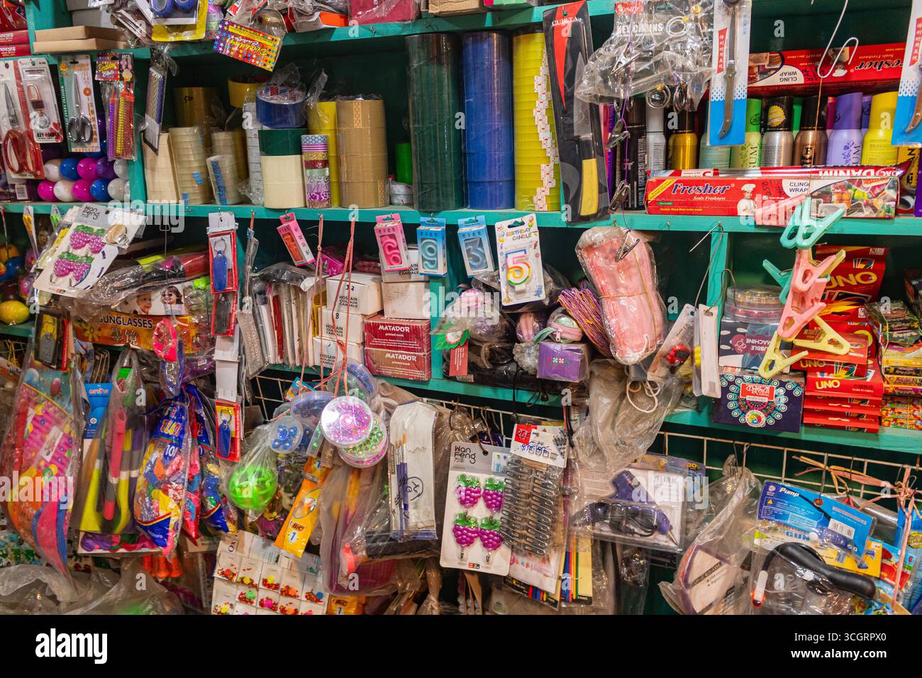 Stationery showcase shelf hi-res stock photography and images - Alamy