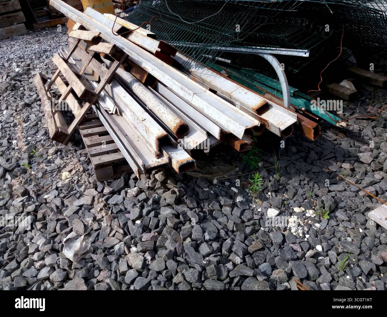 Reused steel sheets hi-res stock photography and images - Alamy