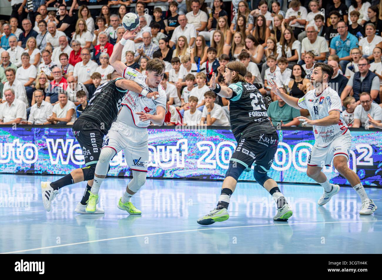 Paul Kompenhans (TV H?ttenberg, 34), Vit Reichl (TV H?ttenberg, 19 ...