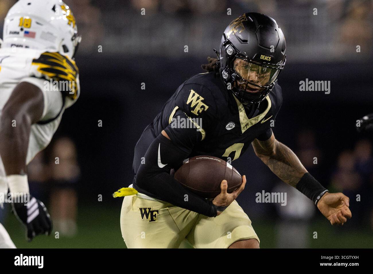 August 29, 2025: Wake Forest Demon Deacons quarterback Robby Ashford (2 ...