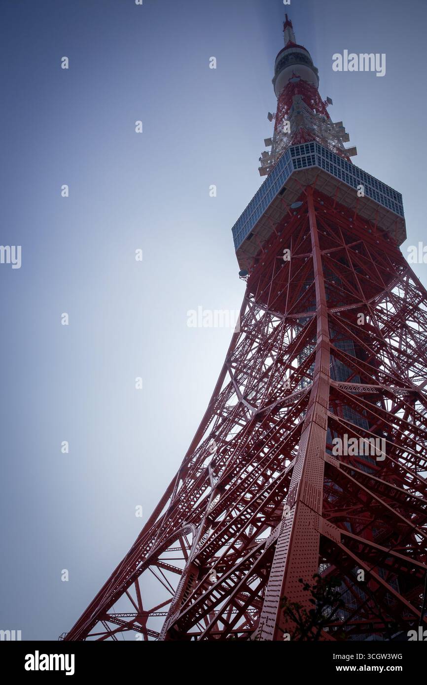 Vertical shot metal observation hi-res stock photography and images - Alamy