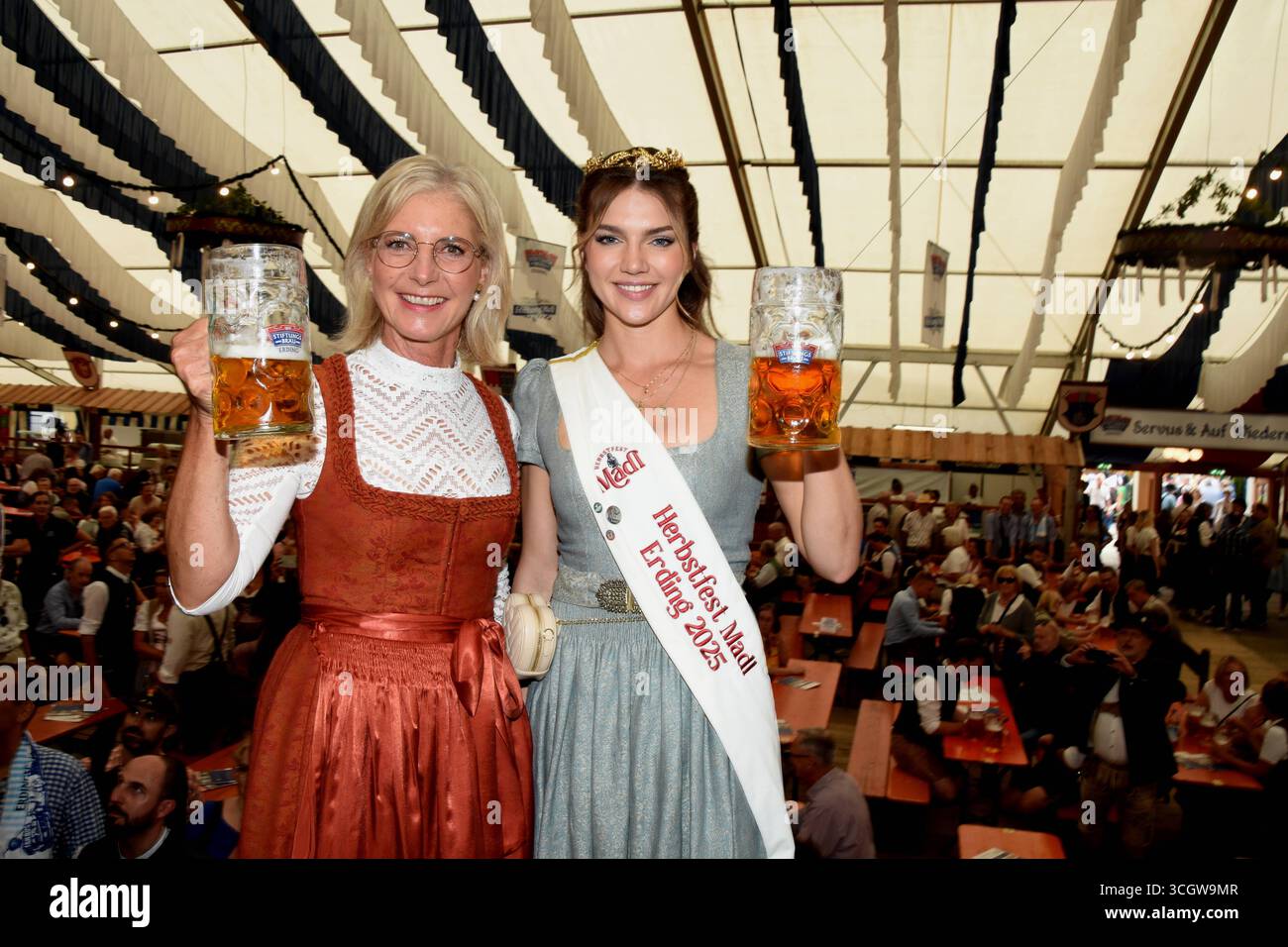 Ulrike Scharf Ministerin Lena Klupp 29 Herbstfest Madl Erding 29.08. ...