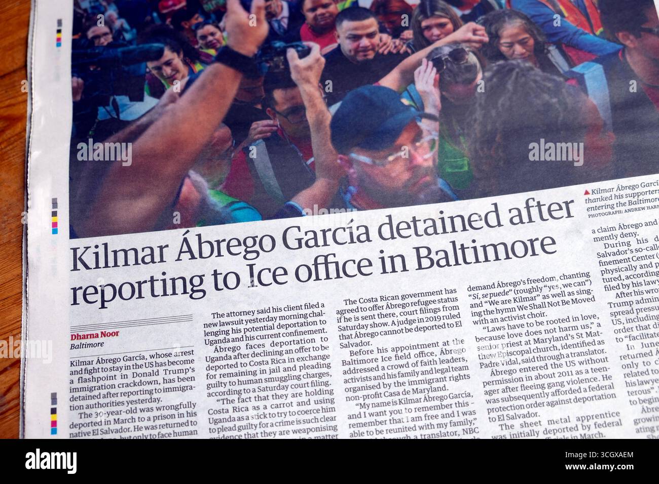 Immigration customs detainee hi-res stock photography and images - Alamy