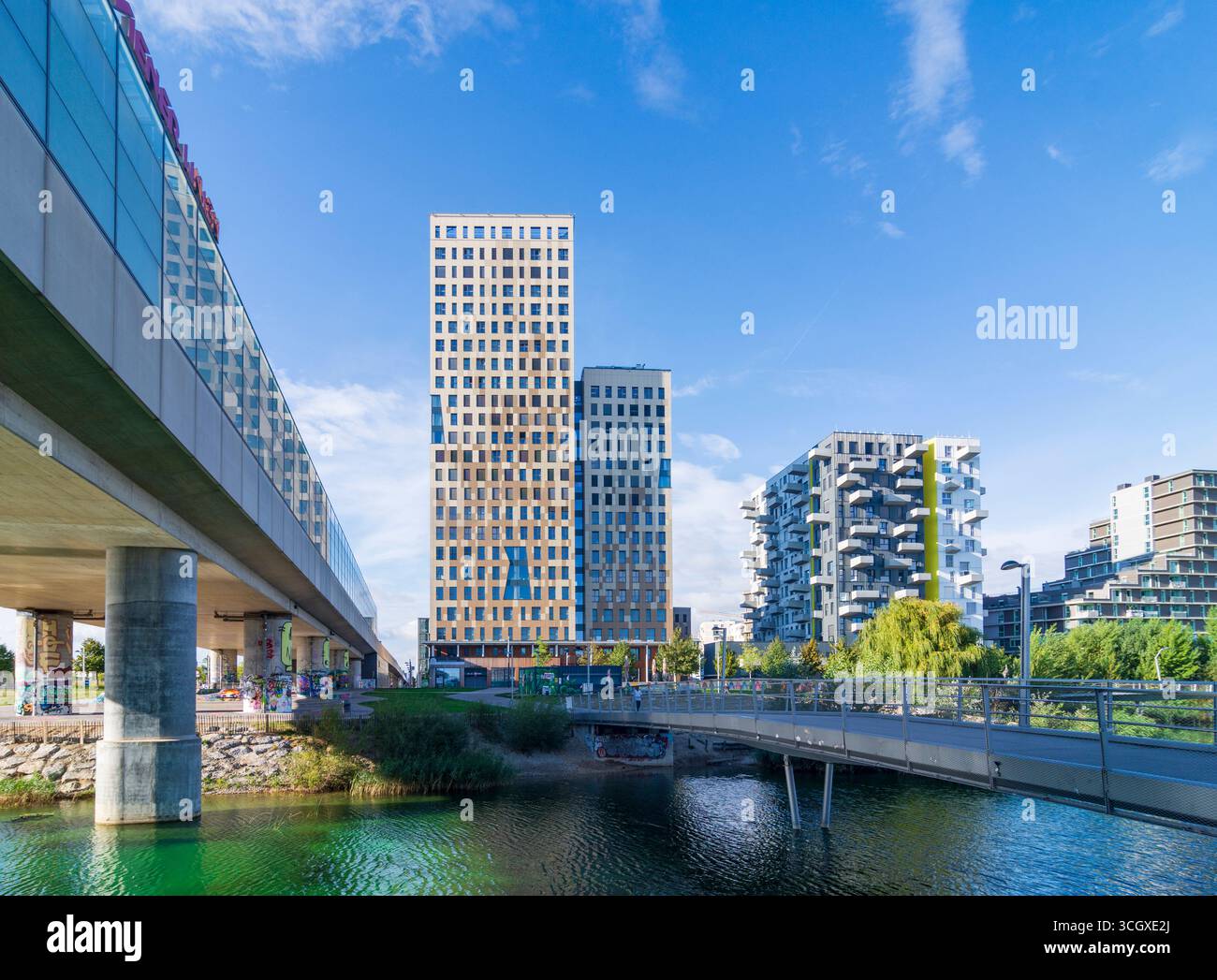 Vienna: subway line U2, urban development area Seestadt Aspern, HoHo ...