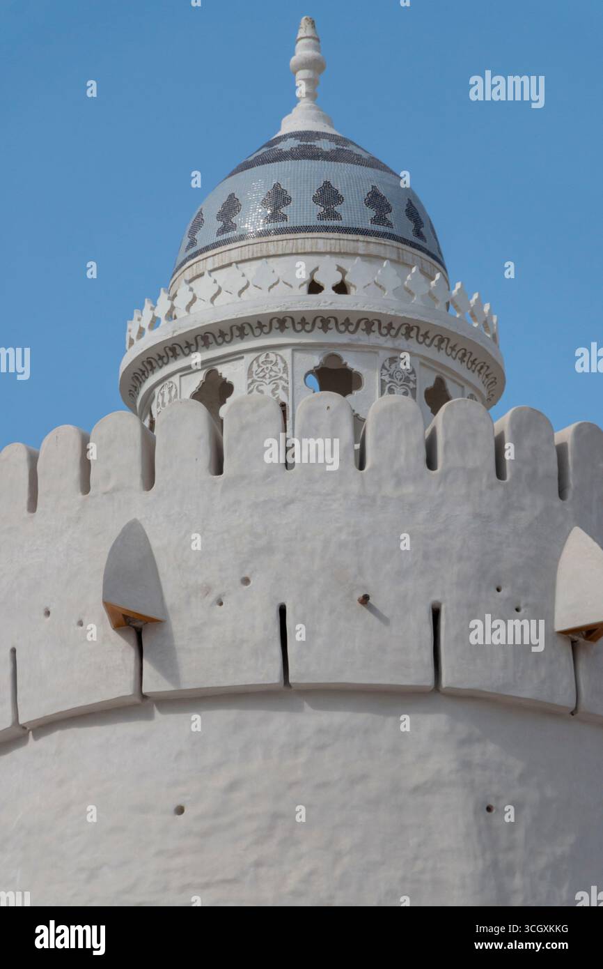 UAE - Abu Dhabi - Watchtower Crown Detail - crenellations and patterned ...