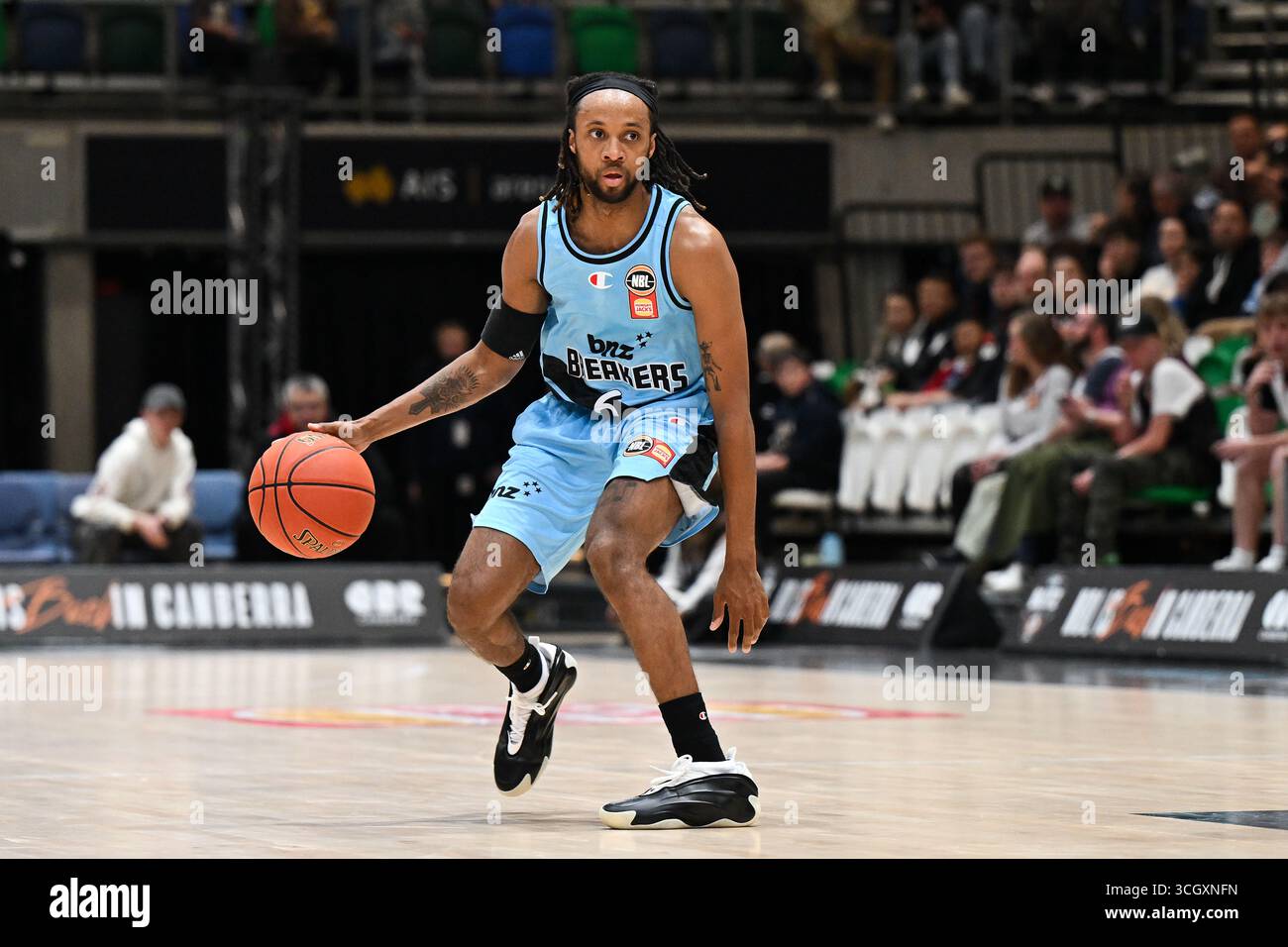 Parker Jackson-Cartwright of the Breakers in action during the NBL ...