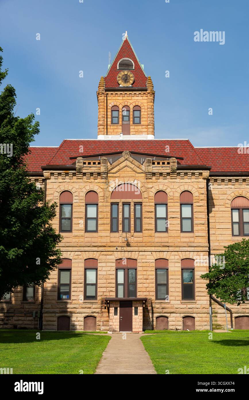 Exterior of the Greene County Courthouse in downtown Carrollton ...