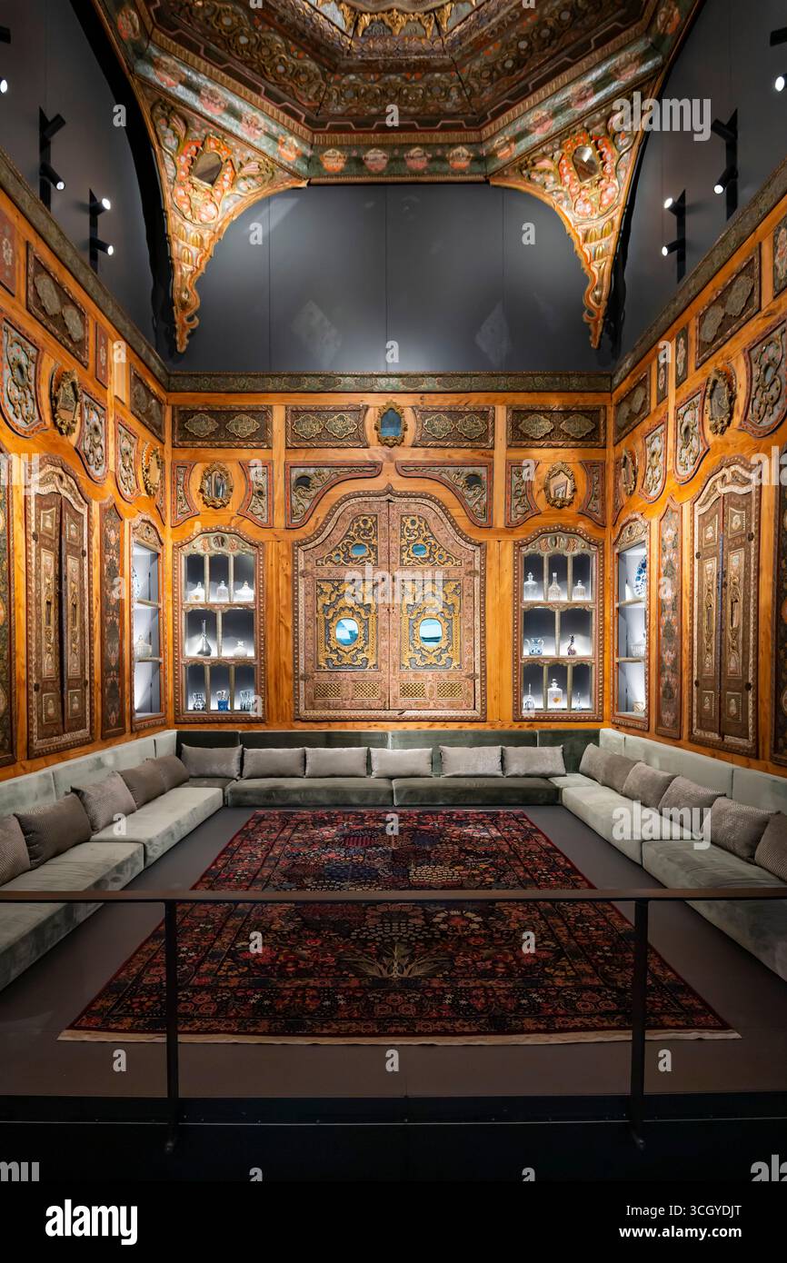 Living room, Damascus, Syria, 15th century, Museum of Islamic Art, Doha ...