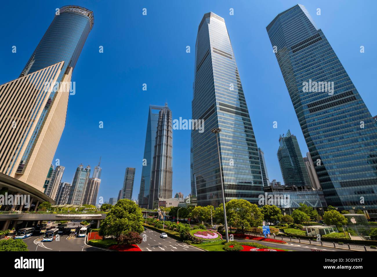Skyscraper, roundabout, IFC Tower, Shanghai Tower, Pudong, Shanghai ...