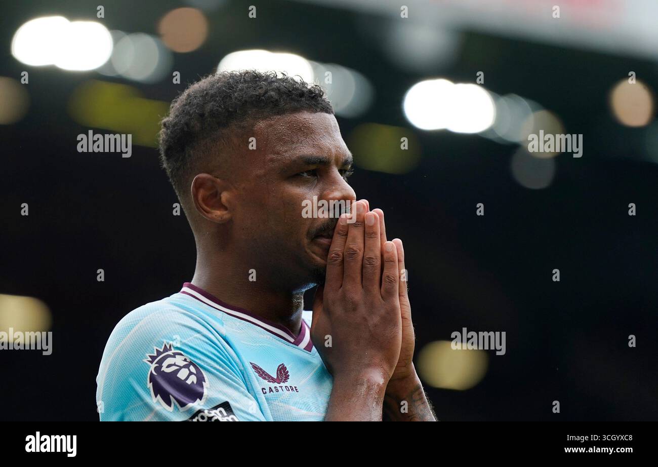 Manchester, UK. 30th Aug, 2025. Lyle Foster of Burnley reacts after ...