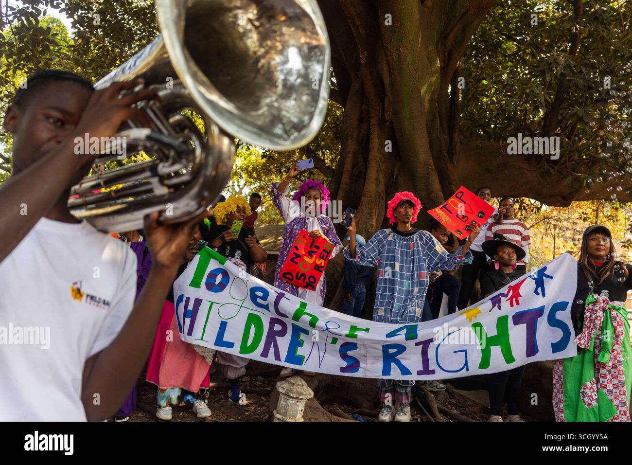 Feast of the Clowns urban community festival in South Africa ...