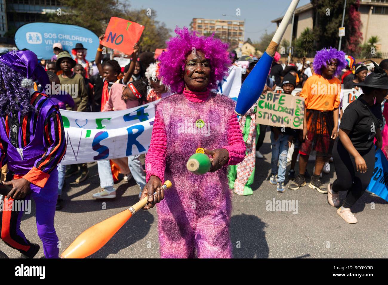 Feast of the Clowns urban community festival in South Africa ...