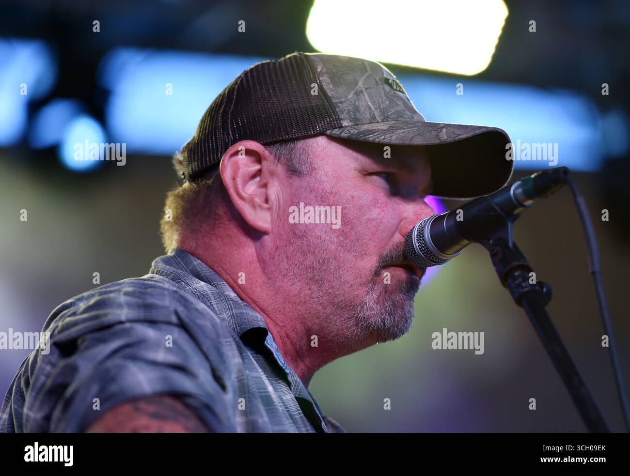 August 29, 2025, Virginia Beach, Virginia, USA: TIM BARRY brings some ...