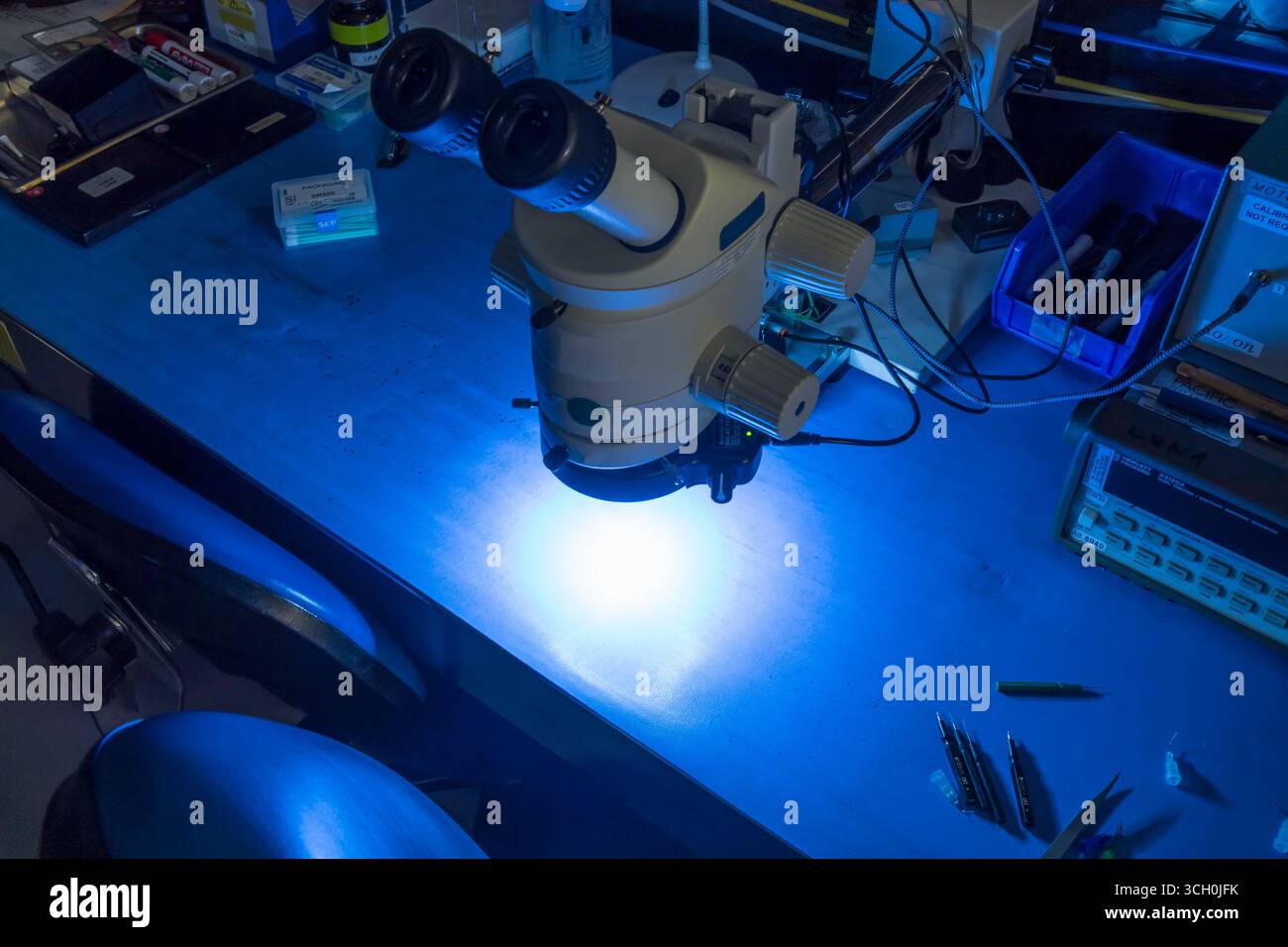 Lab equipment laboratory microscope hi-res stock photography and images ...