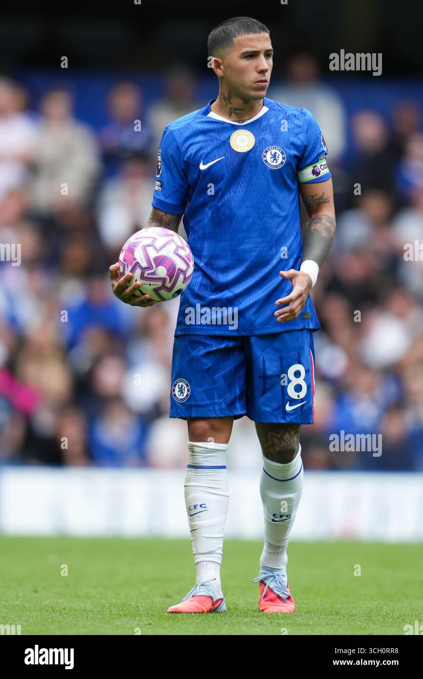 Enzo fernández chelsea 2025 hi-res stock photography and images - Alamy