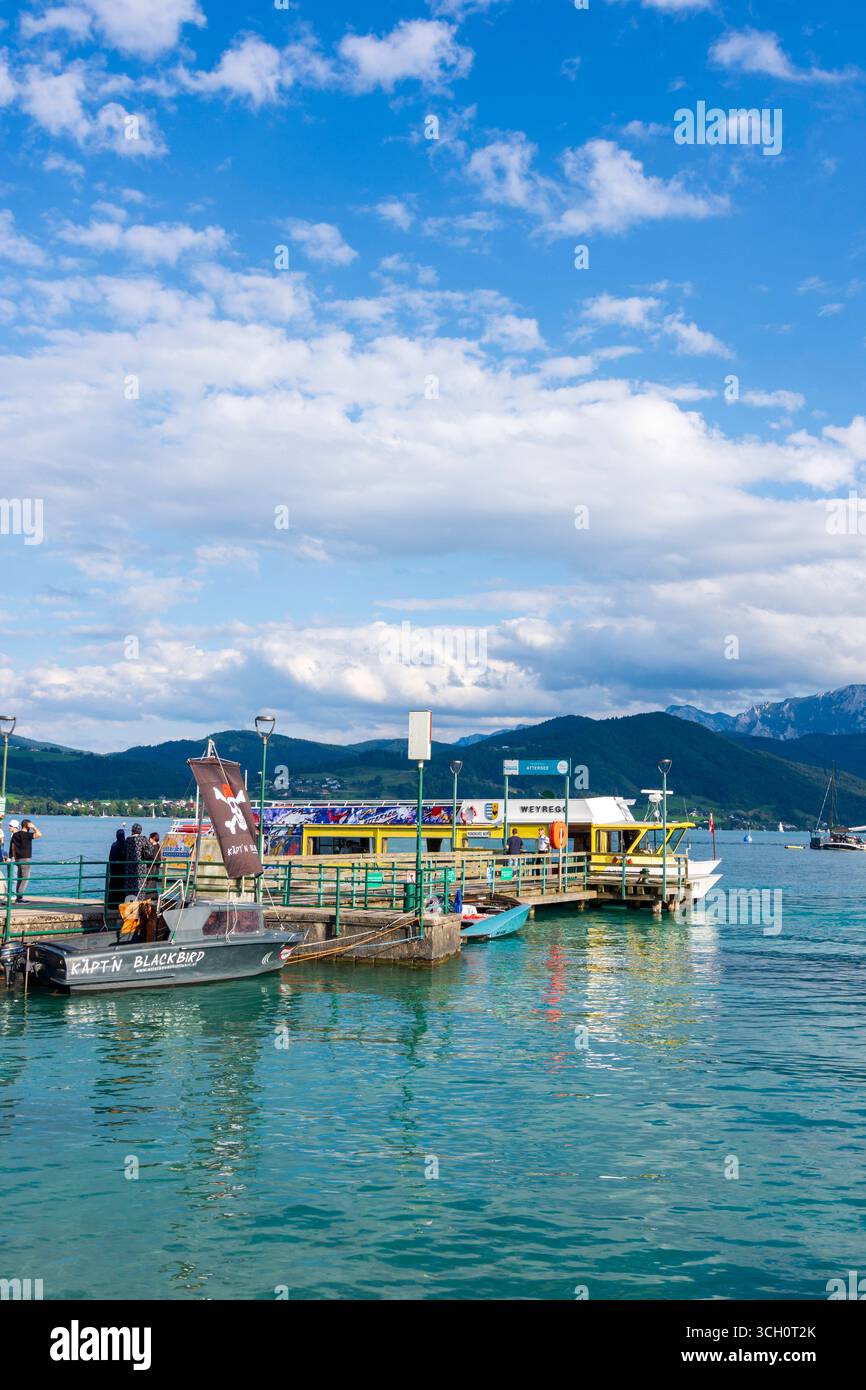 lake Attersee, jetty, passenger ship Attersee am Attersee Salzkammergut ...