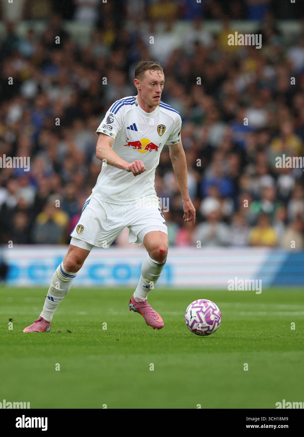 Leeds, England, 30th August 2025. Sean Longstaff of Leeds United during ...