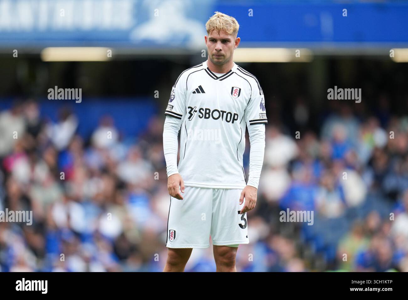 Emile Smith Rowe of Fulham during the Premier League match Chelsea vs ...