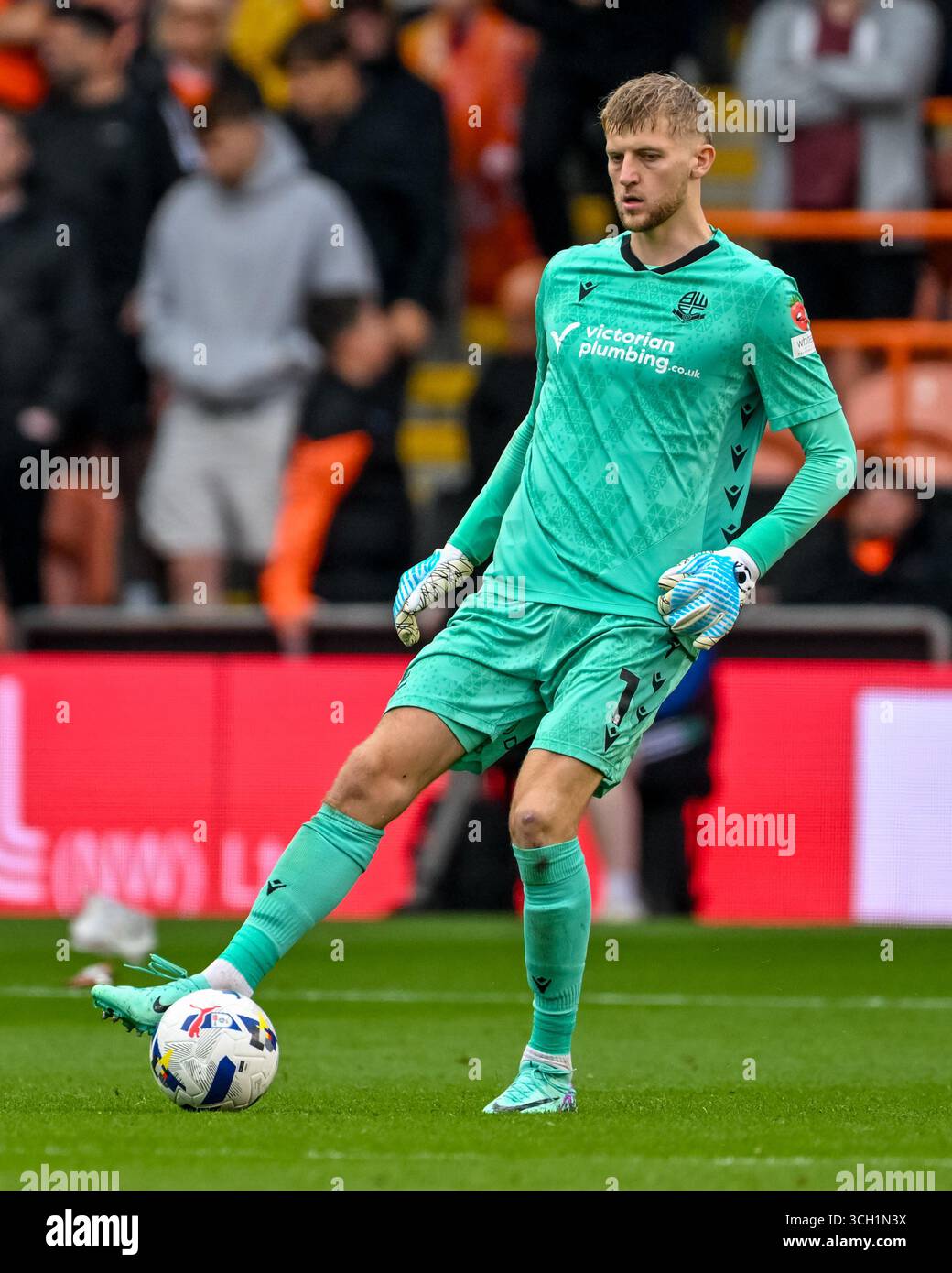 Bolton wanderers vs blackpool hi-res stock photography and images - Alamy
