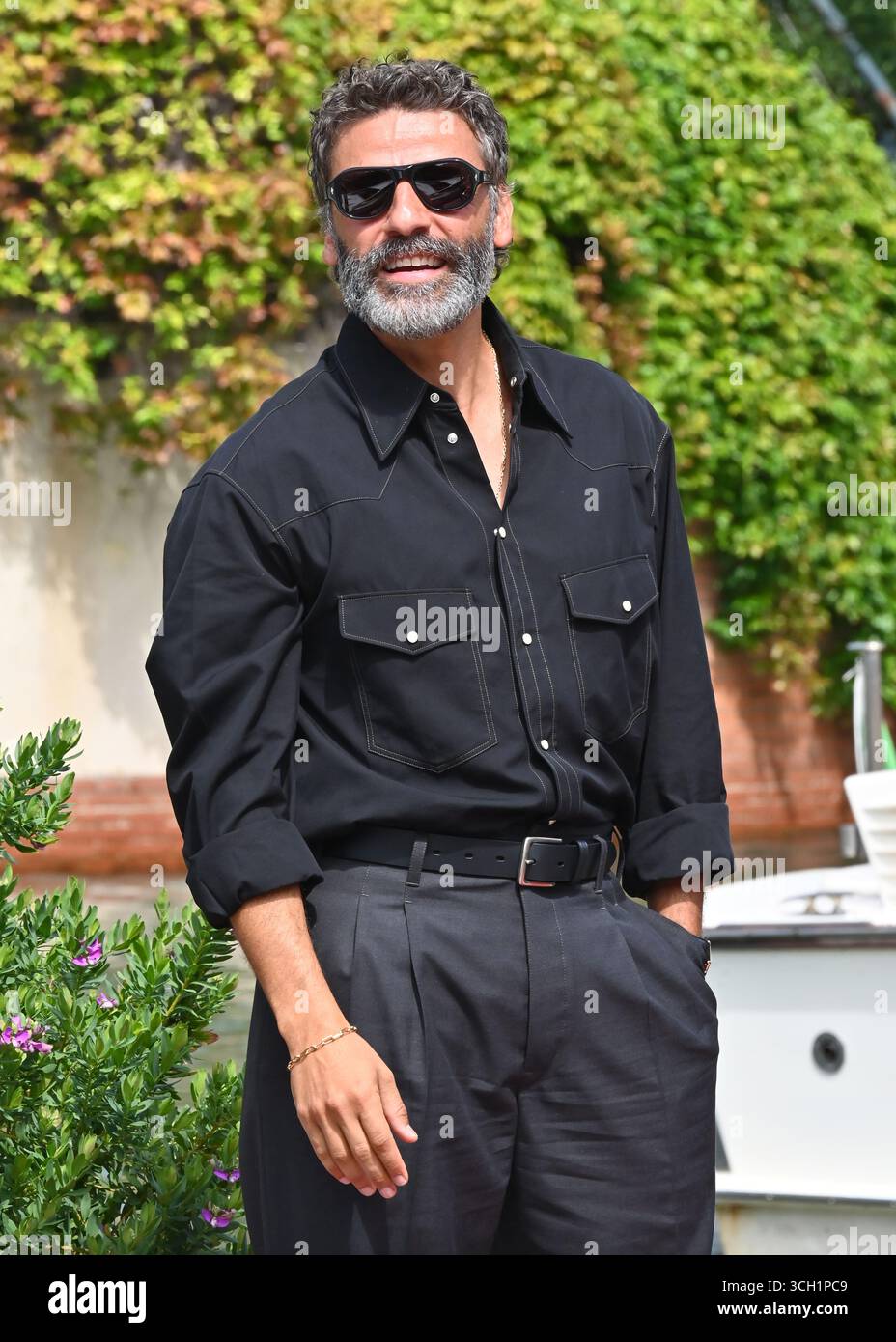Oscar isaac 2025 hi-res stock photography and images - Alamy