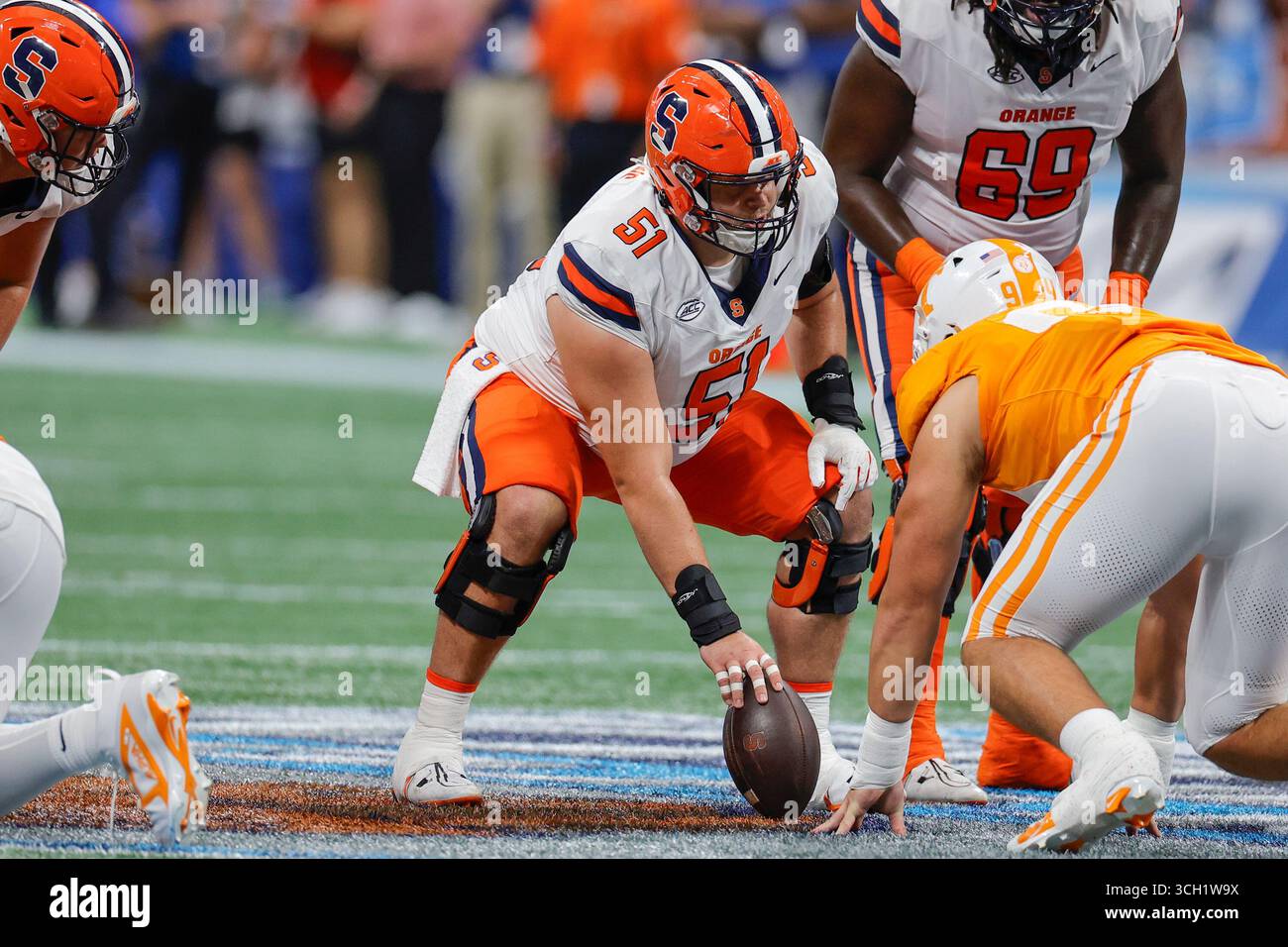 August 30, 2025: Austin Collins (51) of Syracuse in action during the ...