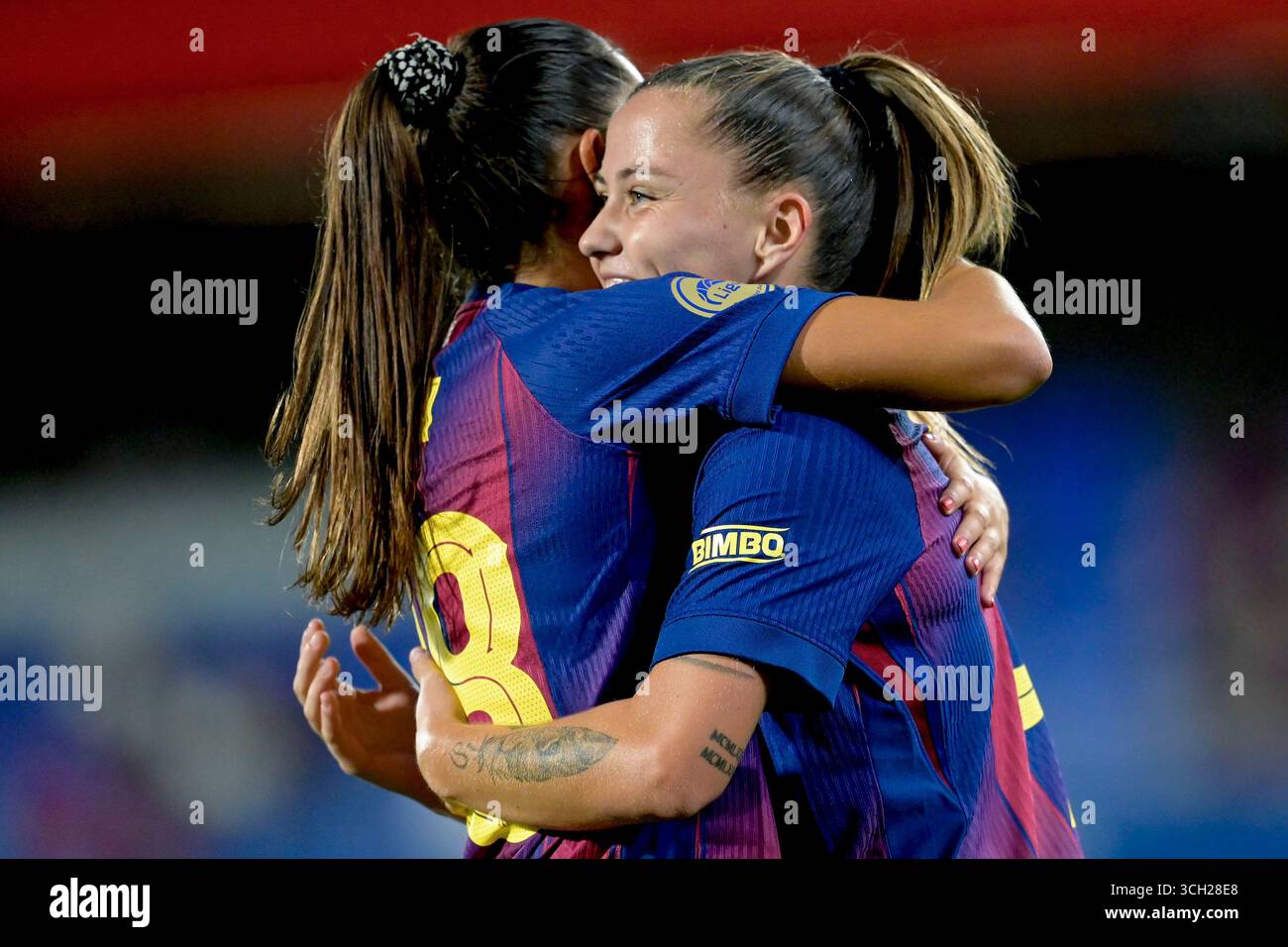 Claudia Pina and Kika Nazareth of FC Barcelona celebrating goal during ...