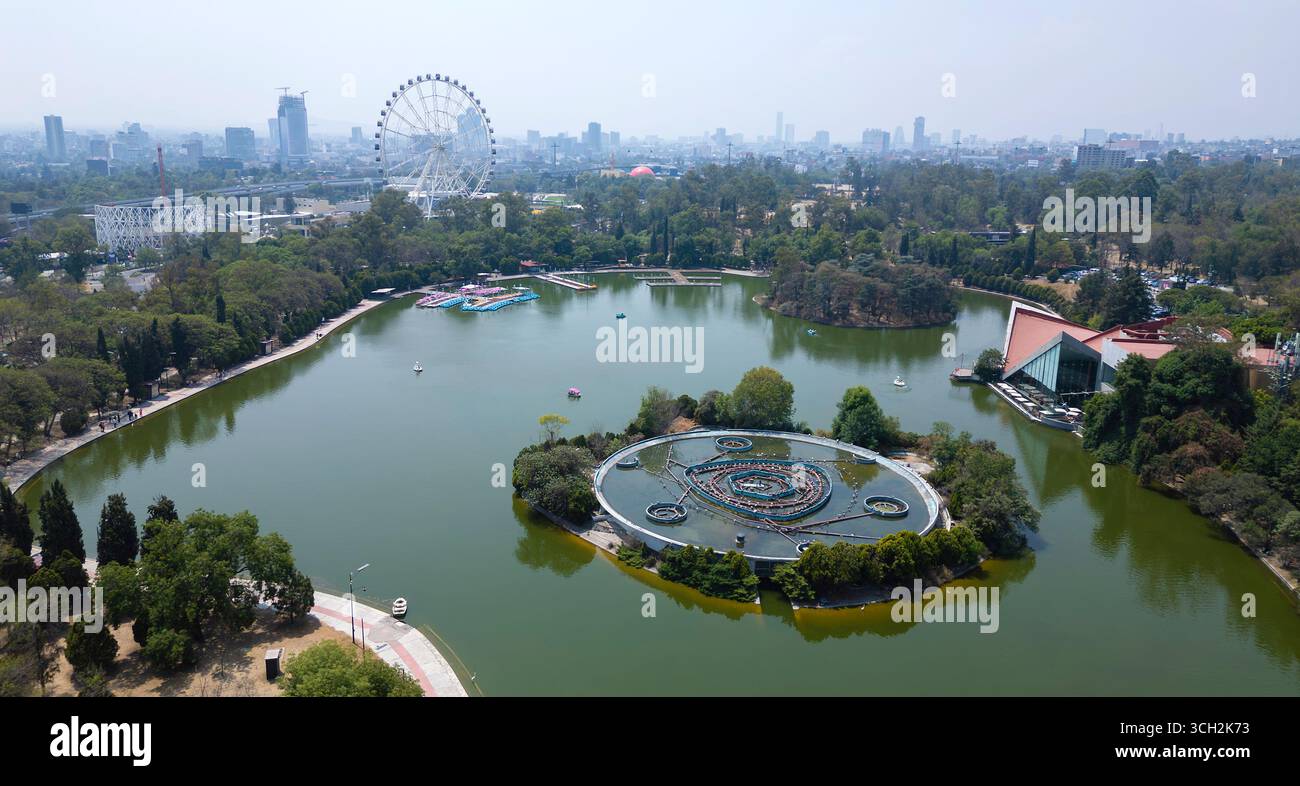 Lago Major in Chapultepec Park and Aztlan 360 wheel in Aztlan Urban ...