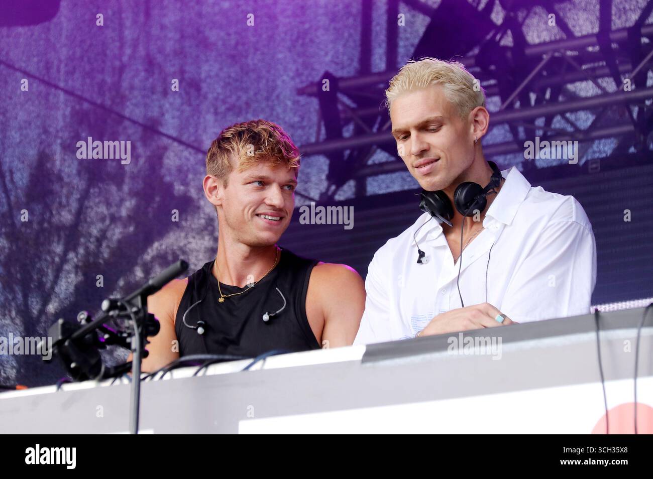 Fast Boy live bei einem Konzert der Energy Music Tour 2025 im Strandbad ...