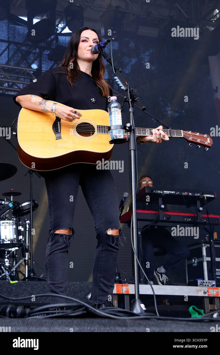 Amy Macdonald live bei einem Konzert der Energy Music Tour 2025 im ...