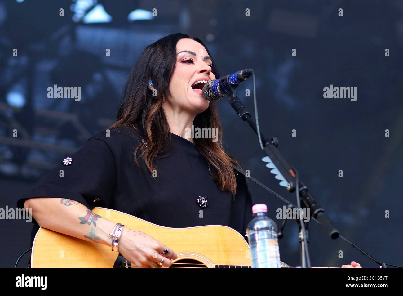 Amy Macdonald live bei einem Konzert der Energy Music Tour 2025 im ...