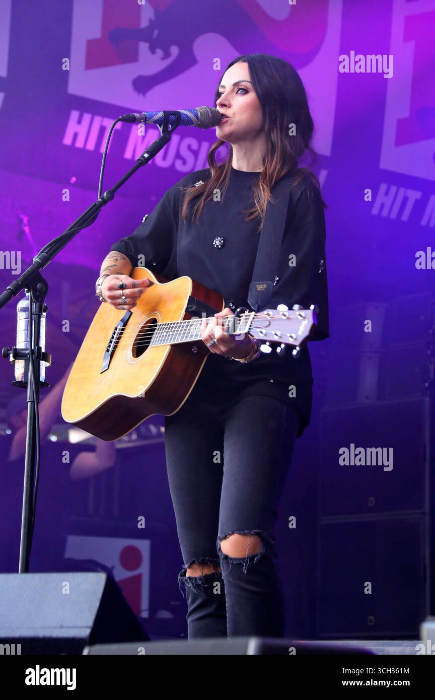 Amy Macdonald live bei einem Konzert der Energy Music Tour 2025 im ...