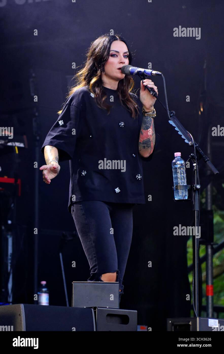 Amy Macdonald live bei einem Konzert der Energy Music Tour 2025 im ...