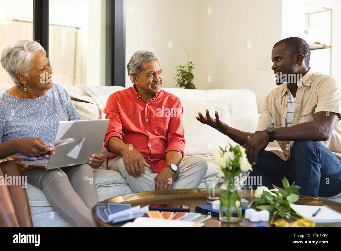 Family bonding across generations hi-res stock photography and images ...