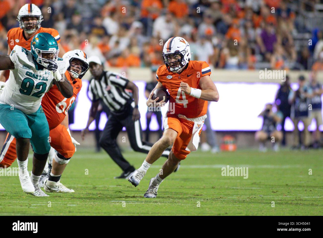 August 30, 2025: Virginia Cavaliers quarterback Chandler Morris (4 ...