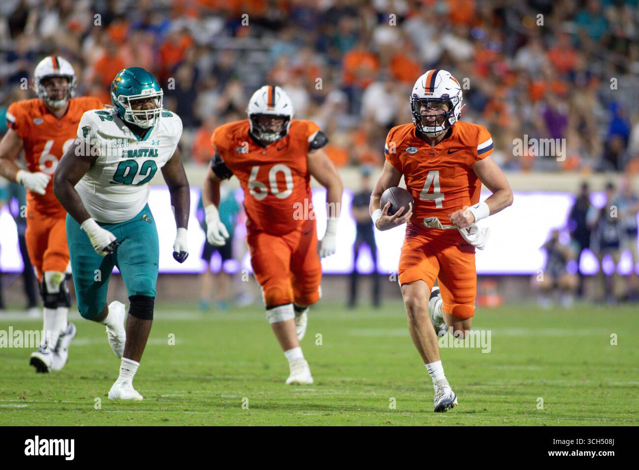 August 30, 2025: Virginia Cavaliers quarterback Chandler Morris (4 ...