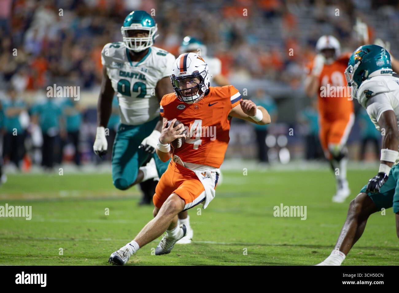 August 30, 2025: Virginia Cavaliers quarterback Chandler Morris (4 ...